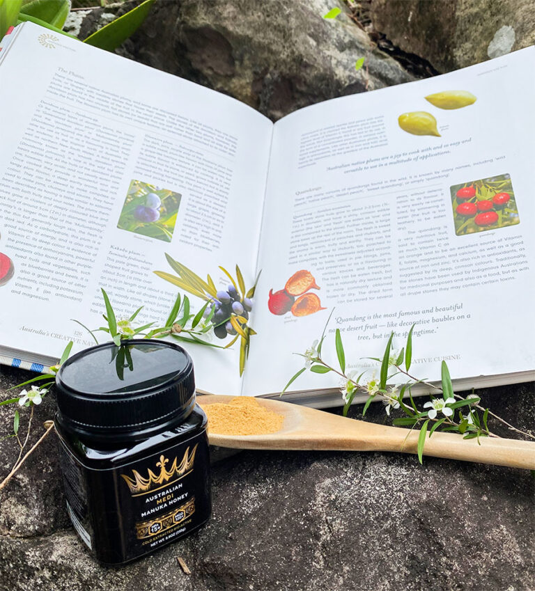 Recipe Book: Australia's Creative Native Cuisine / Andrew Fielke